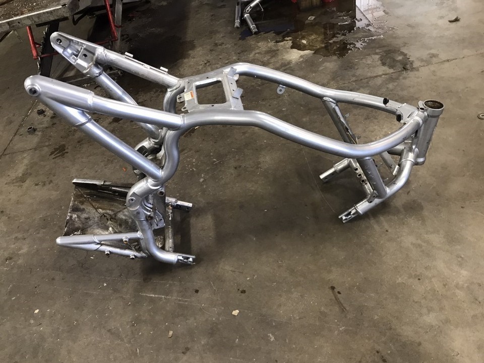 06 Harley-Davidson VRSCR Street Rod Frame Chassis | eBay