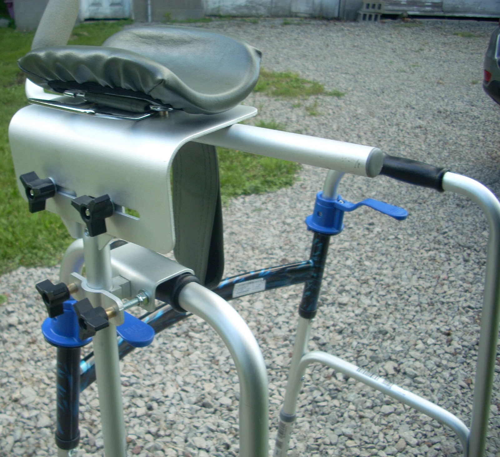 Drive Medical 10224 deluxe trigger release walker + platform attachment ...