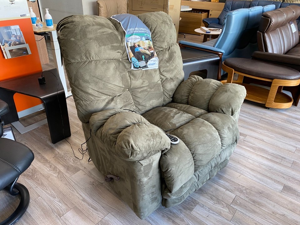 Catnapper Magnum 546892 Chaise Rocker Recliner with Heat and Massage ...