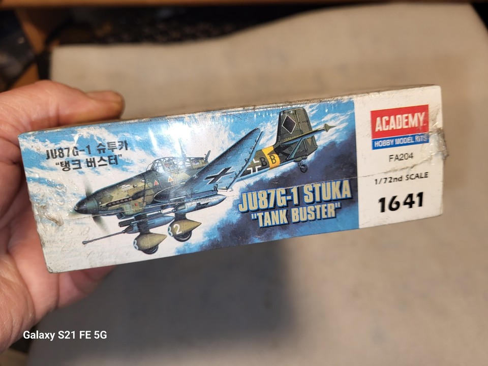 Academy JU87G-1 Stuka Tank Buster Airplane Model 1/72 #1641 | eBay