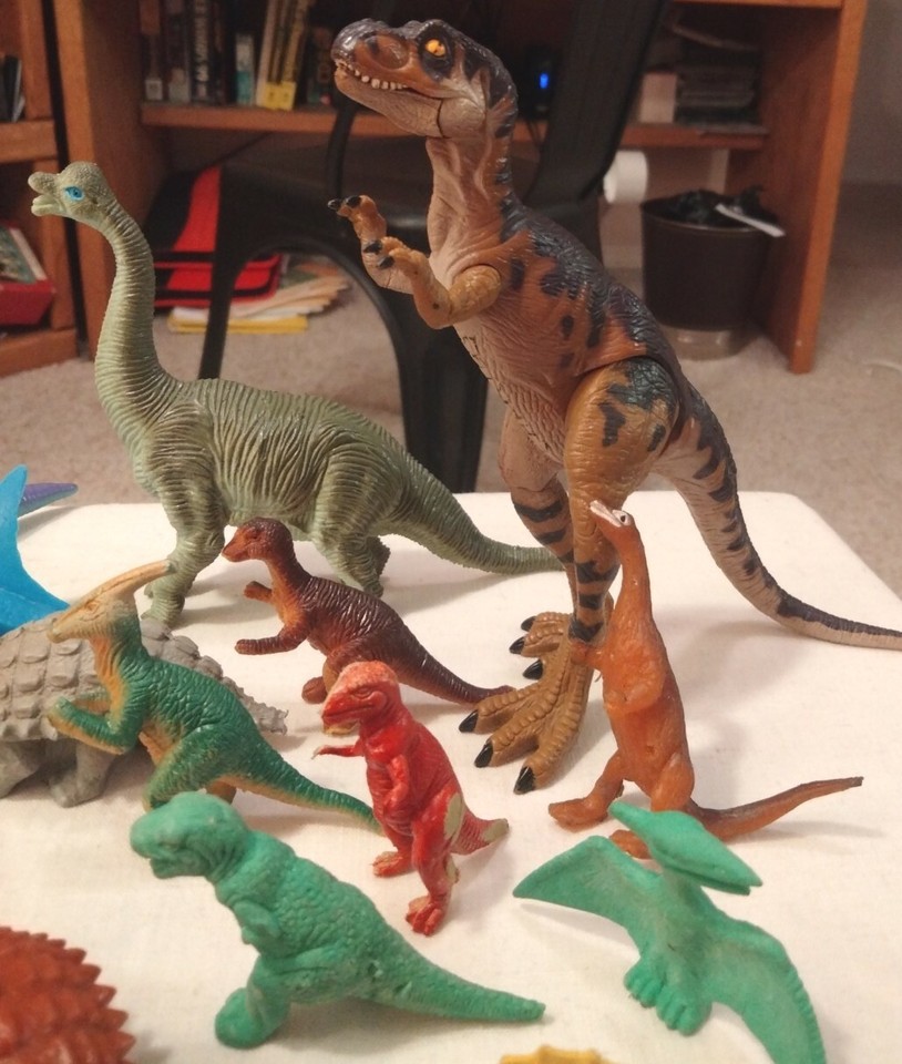 Vintage Lot Of 34 Plastic & Rubber Toy prehistoric Dinosaurs action ...