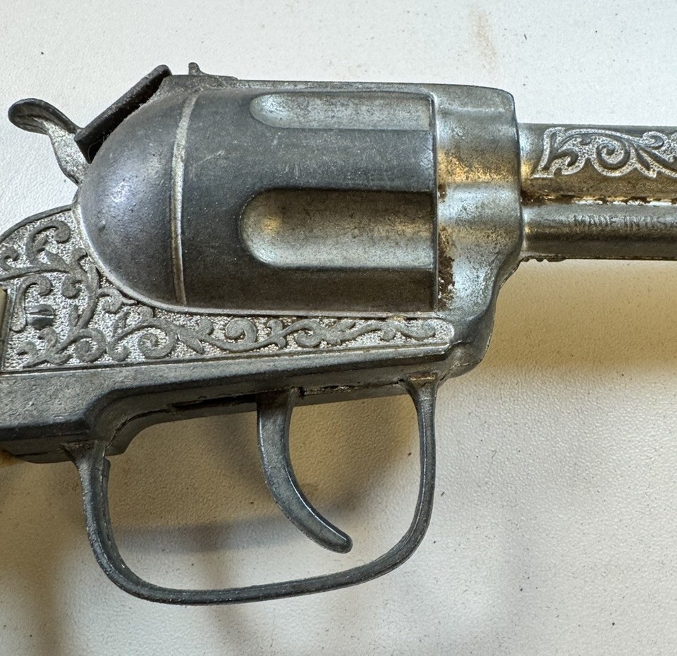 1950s WORKING VINTAGE HUBLEY REVOLVER CAP GUN DIECAST REVOLVER W/Bull ...