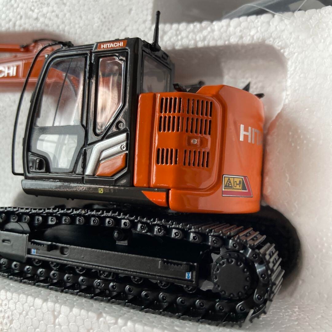 Hitachi Miniature Excavator 1/50 scale Model ZX135US-7 Diecast From ...