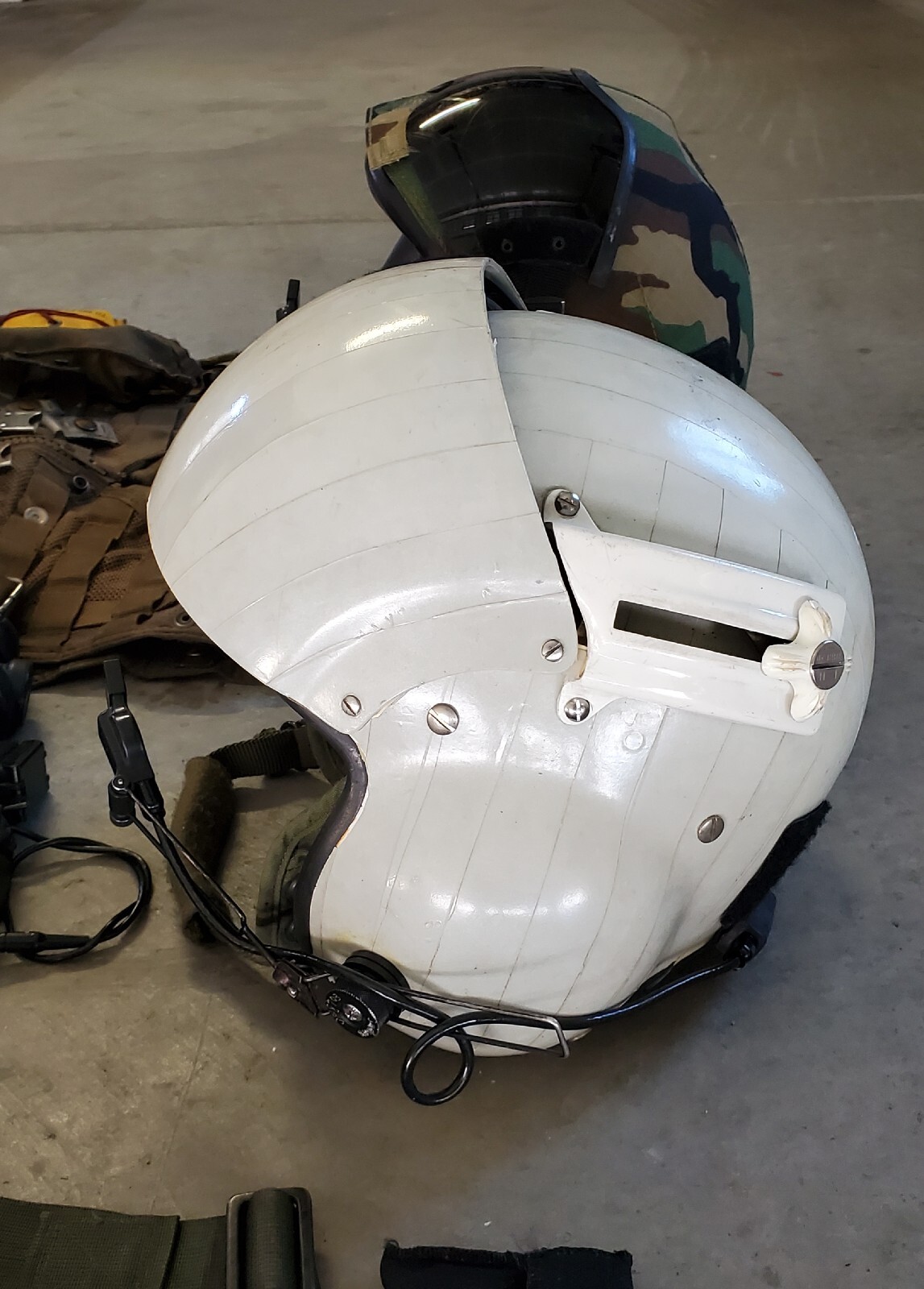 HGU-84 Flight Helmet Lot, Pilot Helmet, Rare CMU-33, Survival Vest, SRU ...
