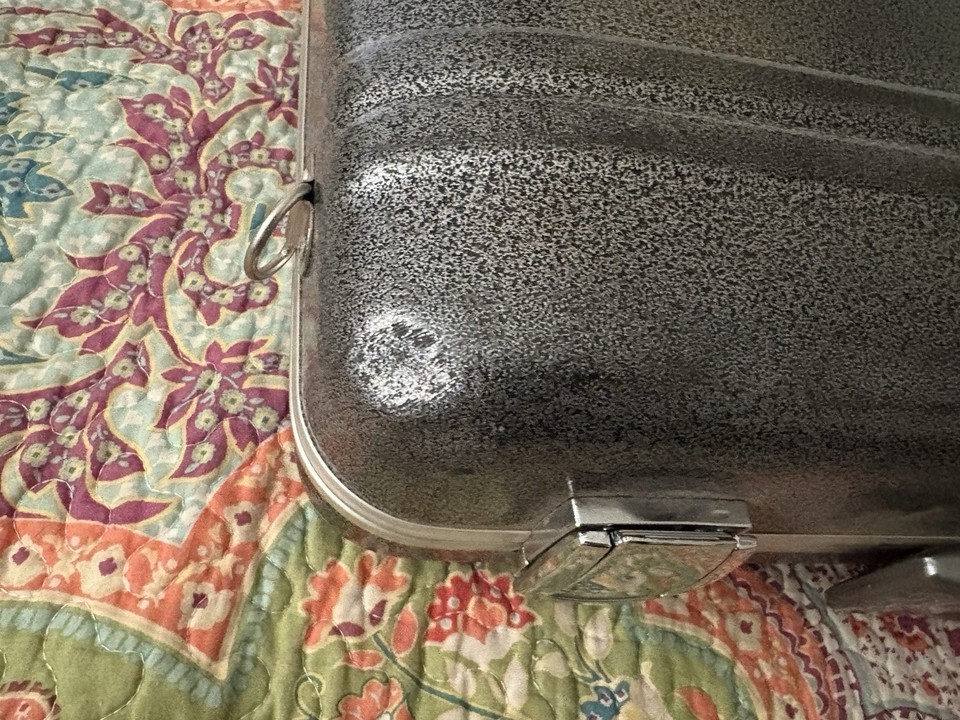 zero halliburton aluminum briefcase Gunmetal Grey Combination Lock | eBay
