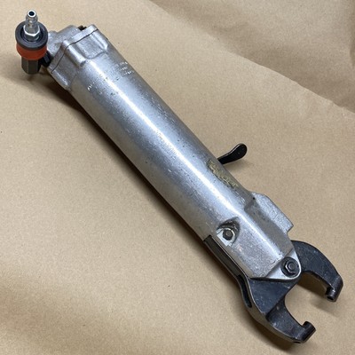 Riveters - Pneumatic Rivet Squeezer