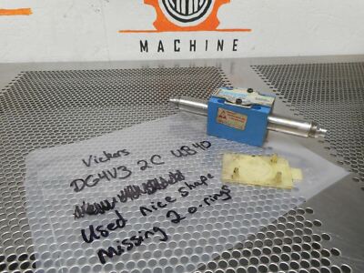 Vickers DG4V3-2C-UB40 Directional Control Valve Used Nice Shape With ...