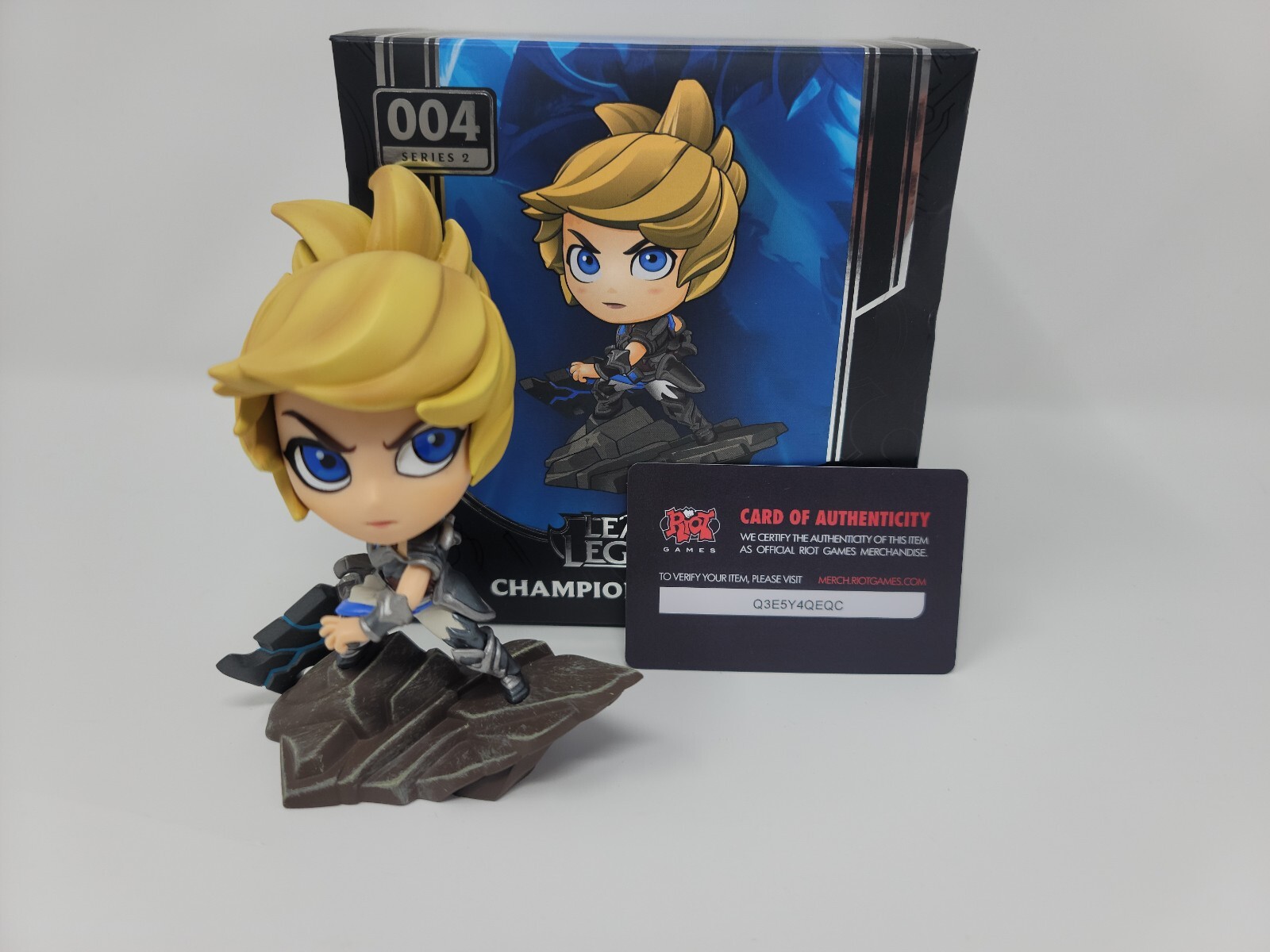 League of Legends Championship Riven OFFICIAL Riot Games Figure | eBay