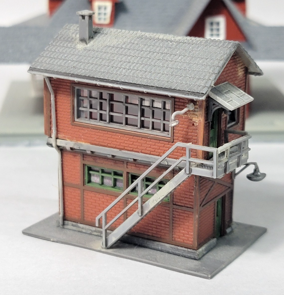 N Scale - Lot of 8 Trackside Buildings - Station, Coaling Tower, Water ...