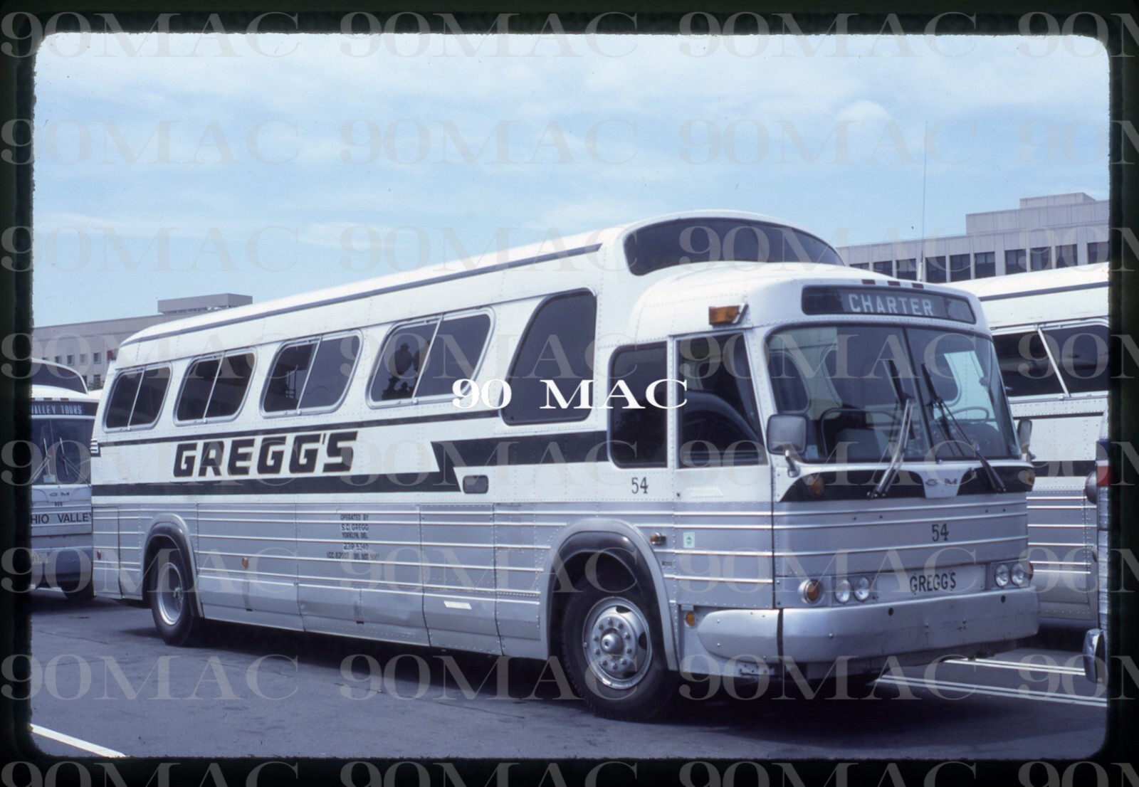 GREGG'S BUS LINE. GM COACH BUS #54. Baltimore (MD). Original Slide 1977 ...