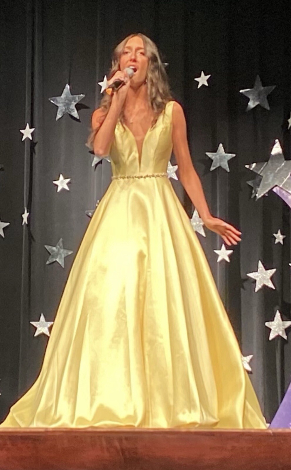 Madison James size 2, Prom, Pageant Yellow, Excellent Condition, Smoke ...