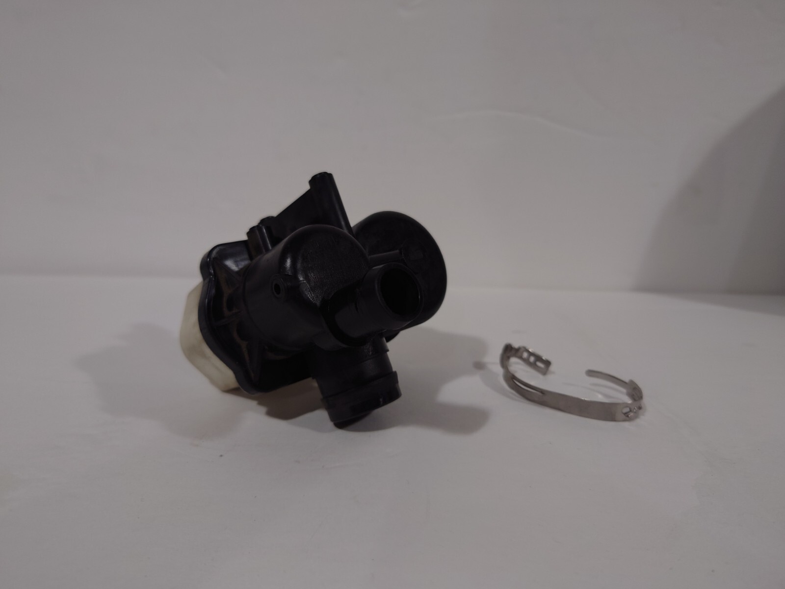 2012-2021 MERCEDES-BENZ FUEL EVAPORATOR DIAGNOSTIC UNIT OEM A0005450141 ...