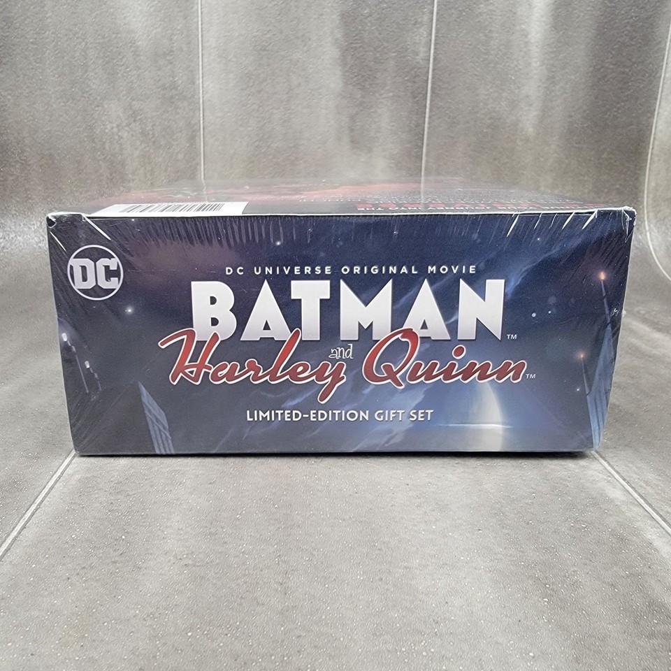 DC BATMAN & HARLEY QUINN: LIMITED-EDITION GIFT SET, W/STATUE, BOOK Blu ...