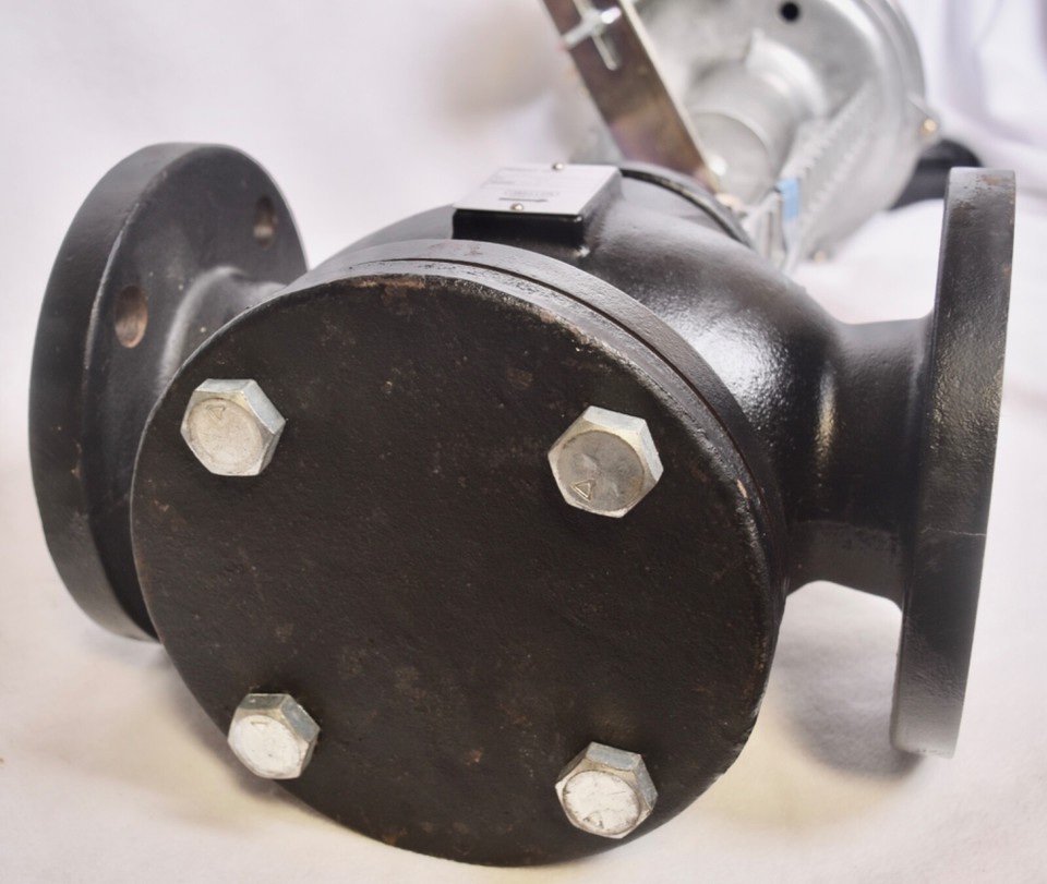 Flowrite 599 Series 2 1/2” Flgd Pneumatic Control Valve 283-05990 599 ...