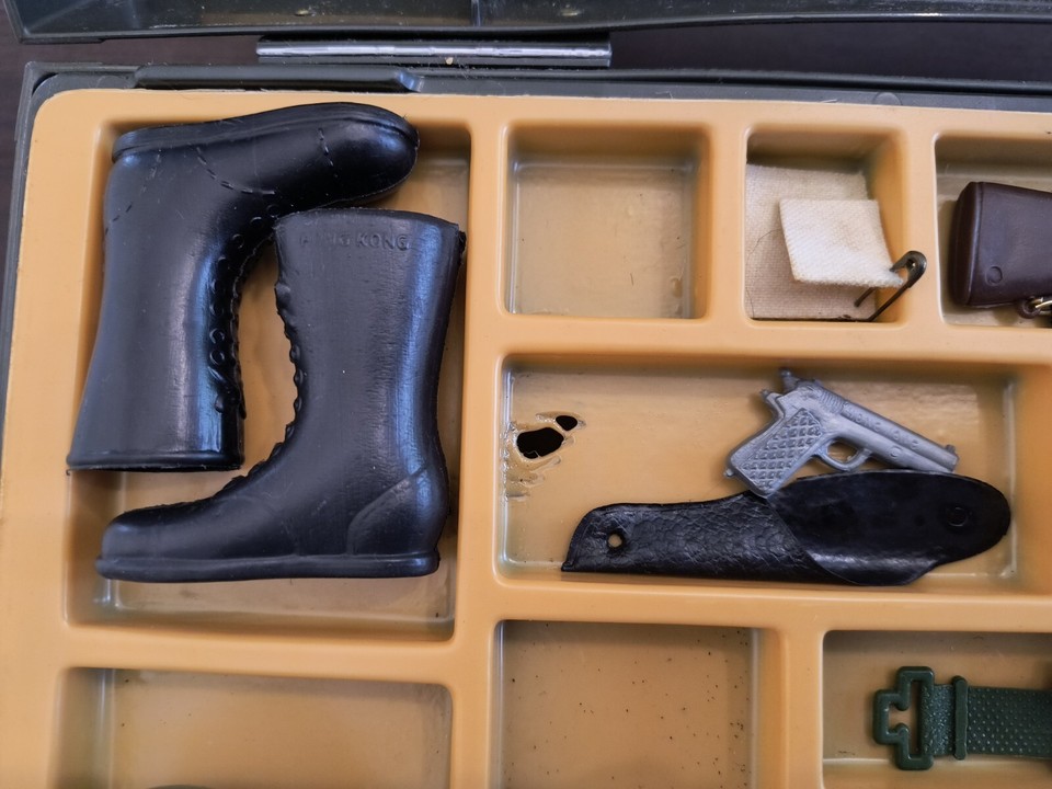 1975 Army Green GI Joe Plastic Footlocker Storage Box w/ Accessories | eBay