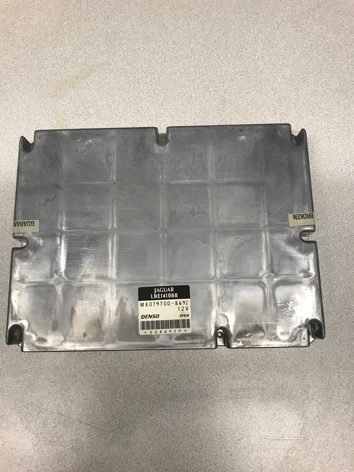 1999 Jaguar XJ8 Engine Computer ECM ECU Denso MB079700-8692 / LNE1410BB ...