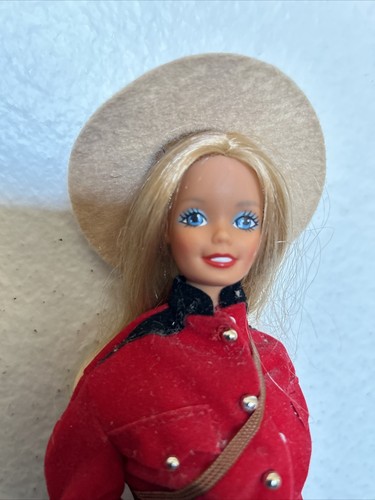 1987 Canadian Barbie Dolls Of The World Collection Displayed W/ Stand ...