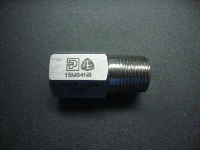 Parker Autoclave Engineers Male/Female Adaptor 3/8 x 1/4 NPT 15M64N8 ...
