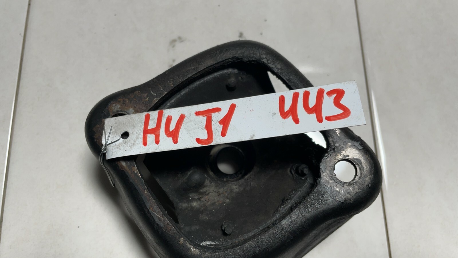 Original Mercedes Benz W123 S123 C123 Engine Mounting Mount A1232414113 ...