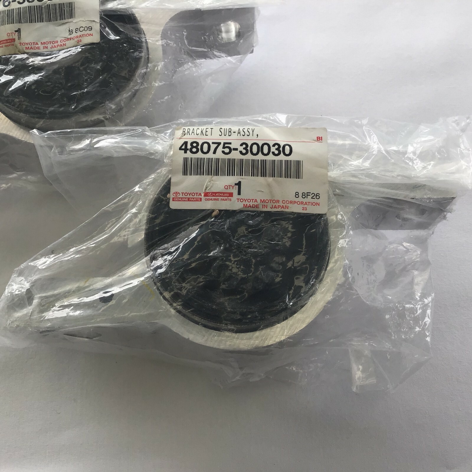 Genuine OEM Lexus Front Lower Control Arm Bushing Set 48075-30030 48076 ...