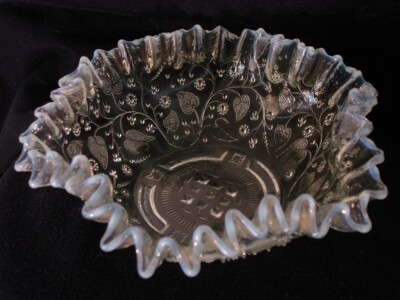 Victorian White Opalescent Bowl Ewald Pattern Tree of Love by Fenne in ...