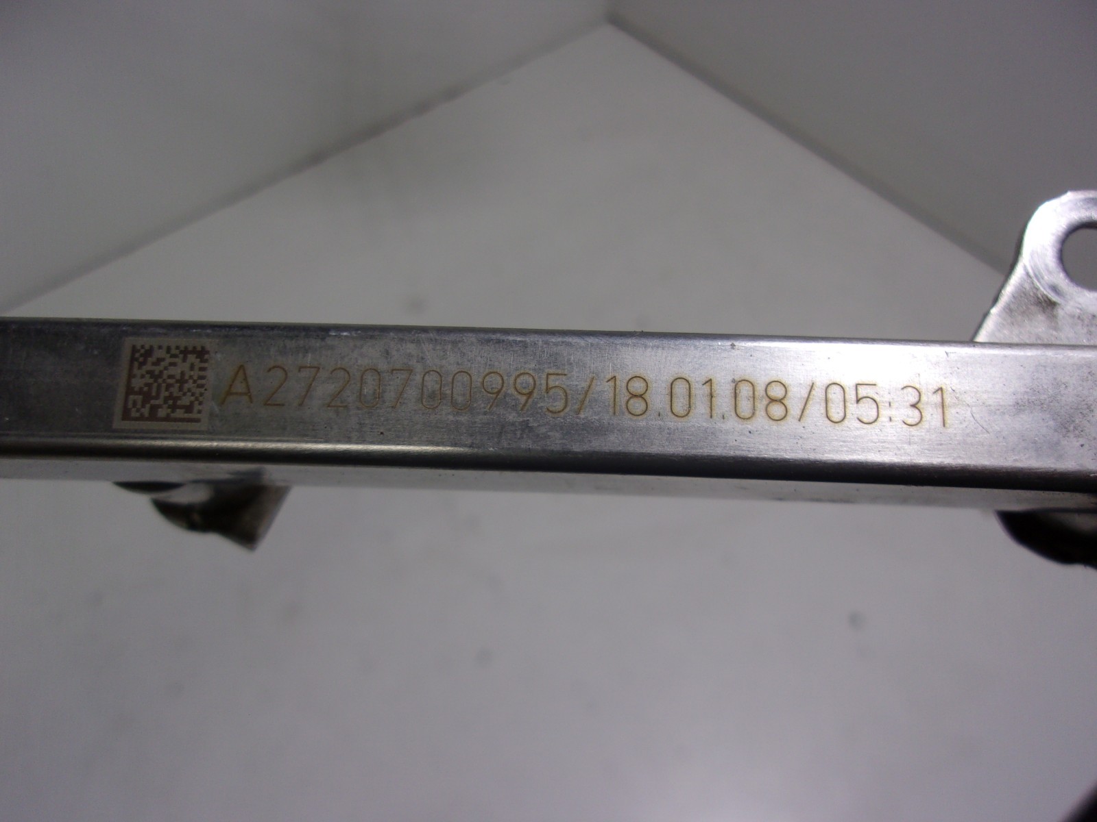 06-11 MERCEDES E350 CLK350 C350 FUEL RAIL A2720700995 OEM MA #15 | eBay