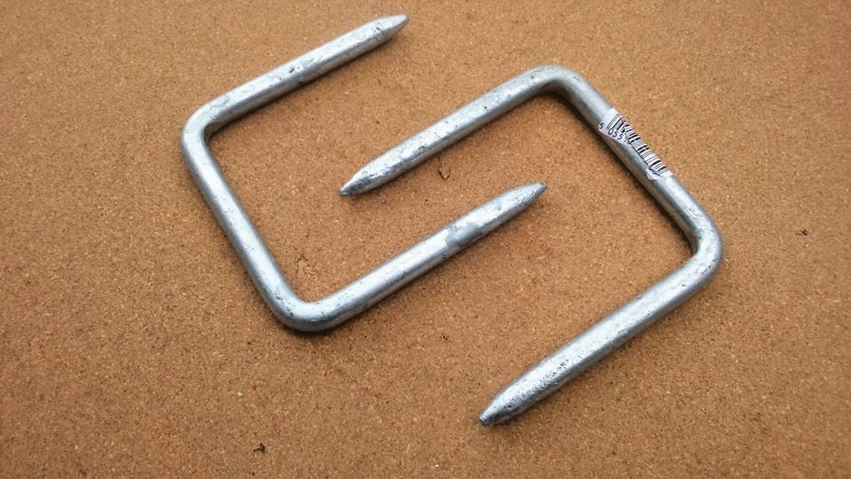 2 flake gate staples gate fittings fencing farm wooden gates stables ...