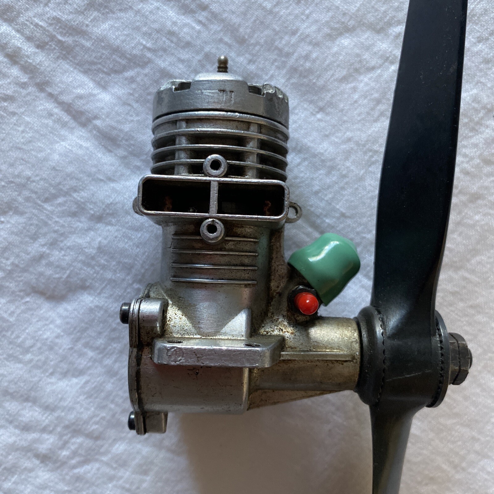 Vintage Fox 35 Model Airplane Engine / With Master Airscrew Wings | eBay