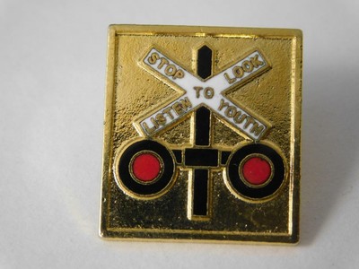 TRAIN CROSSING SIGNAL ARMS SIGN RAILROAD STOP LOOK LISTEN VINTAGE PIN ...