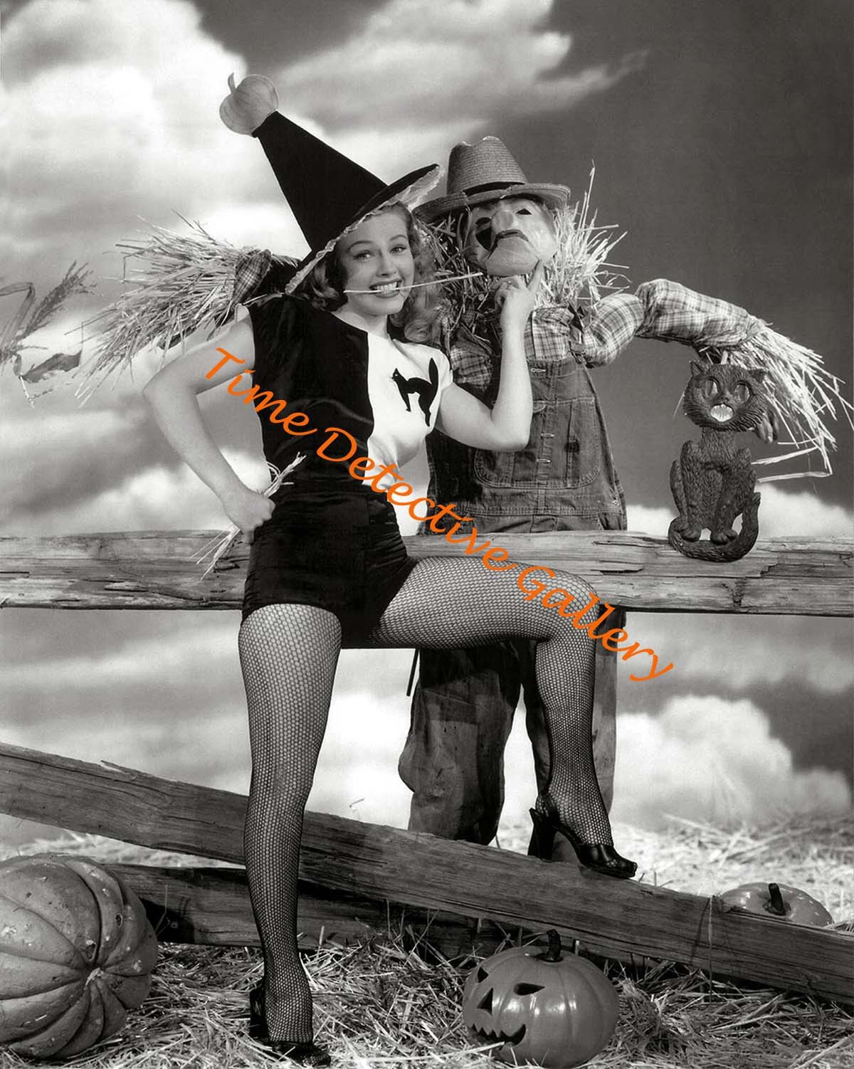 Gale Robbins Halloween Pin-up Girl 1945 - Vintage Photo Print | eBay