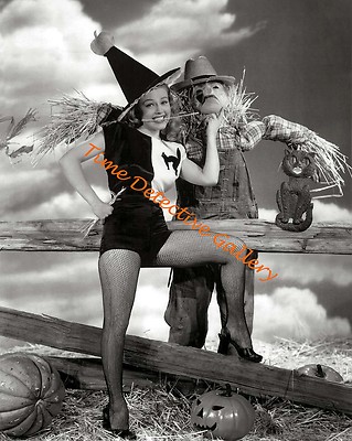 Gale Robbins Halloween Pin-up Girl 1945 - Vintage Photo Print | eBay