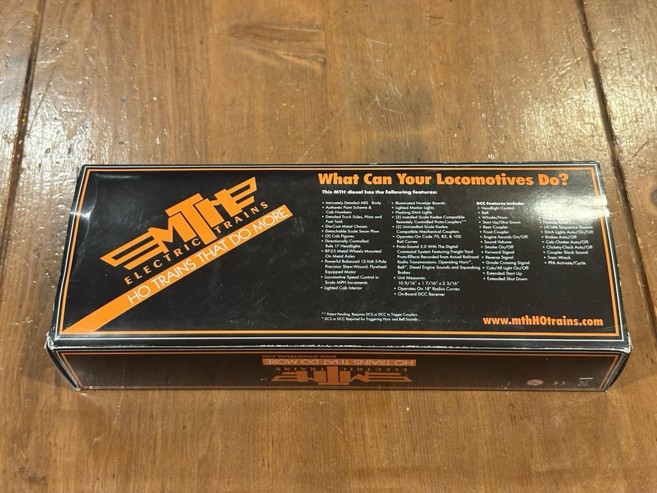 MTH 80-2001-1 HO Scale CSX SD70ACe Diesel Locomotive w/PS-3 #4833 w ...