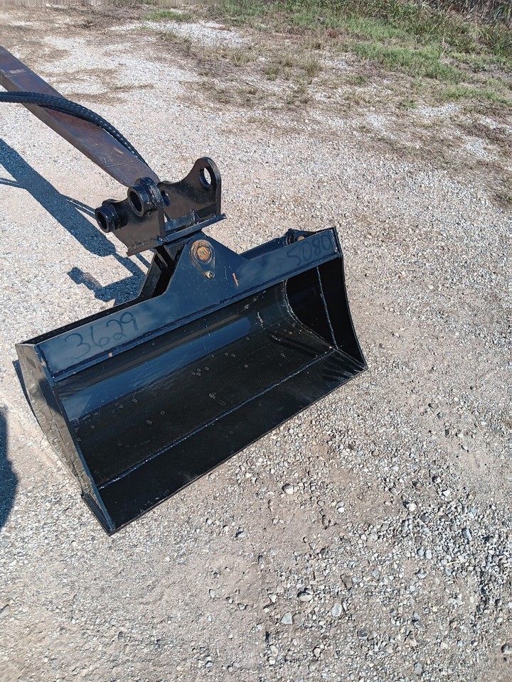 New Mini Excavator 32' Hyd Tilt Ditching Clean out Bucket ,40mm Pin ...