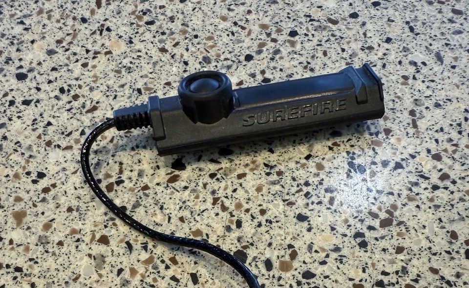 Surefire LED Weapons Tactical Scout Light KE1H (FDE) W/ Surefire ...