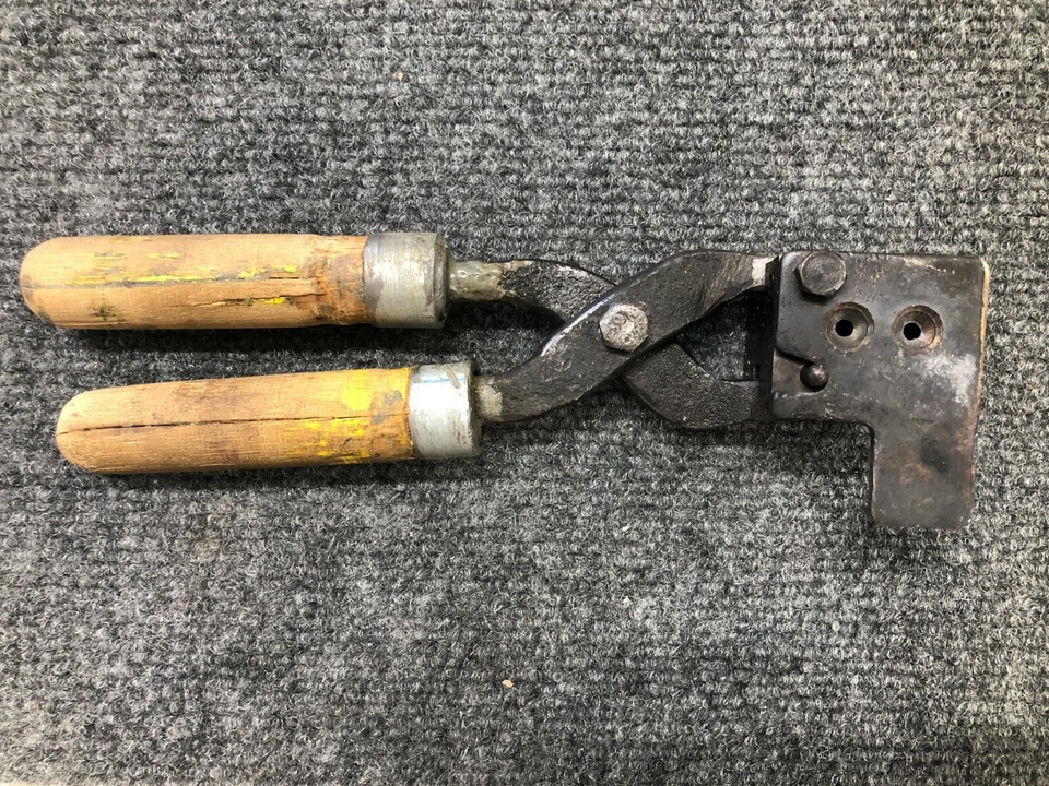 RCBS 490-R Bullet Mold, Casts .490 Dia. Round Balls For .50 Cal ...