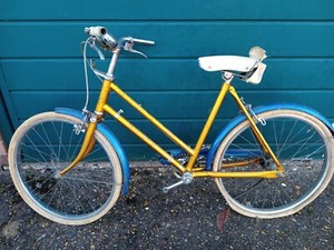 Girls Vintage 1970's Raleigh Bicycle | eBay