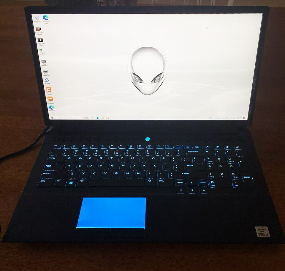 Alienware Area-51m i7-9700 3.00GHz 32GB RAM 1.5Tb SSD 17.3" FHD RTX2070 ...