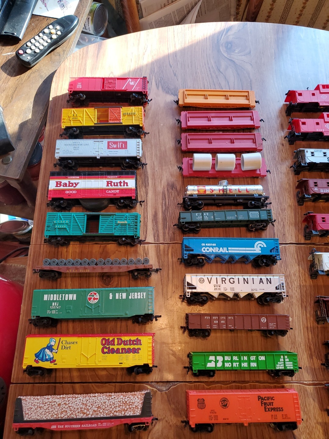 HO Scale Model Train Car Lot of 55 pieces | eBay