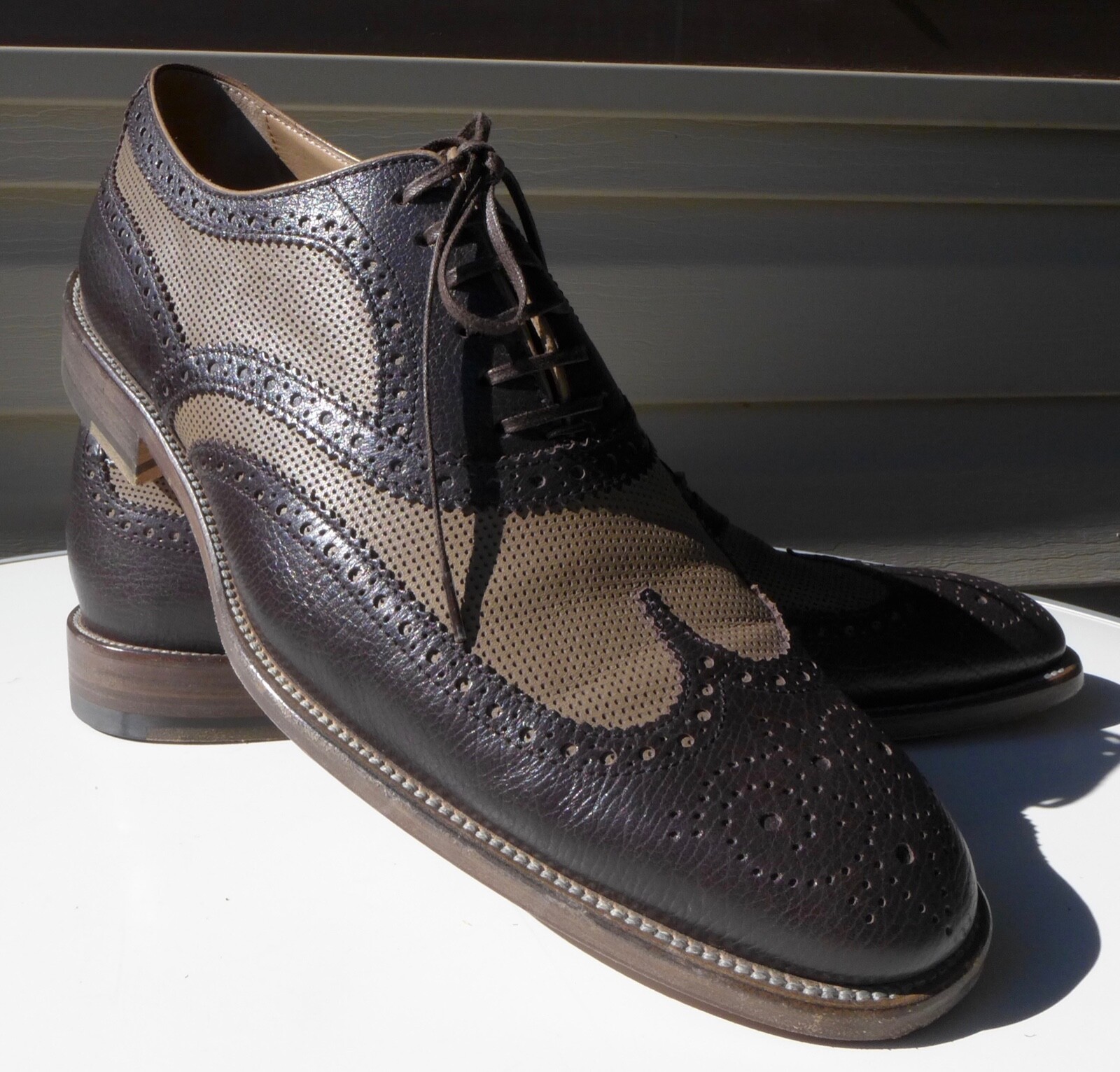 MINT Giorgio ARMANI Perforated Leather Wing-Tip LACEU… - Gem