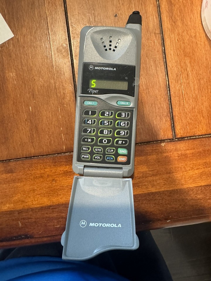 Motorola Micro T.A.C Piper Flip Phone Vintage With Original Box Brand ...