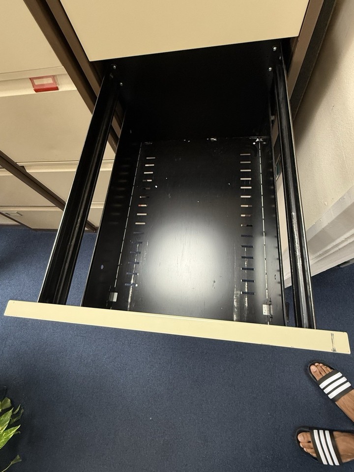 4X Bisley or Vickers Trimline 4-Drawer Metal Filing Cabinet all ...