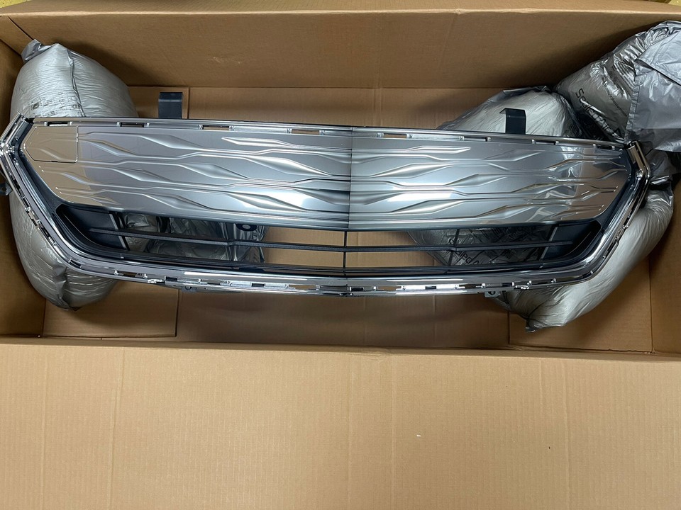 2016-2019 Chevrolet Volt Front Bumper Lower Grille Assembly OEM ...