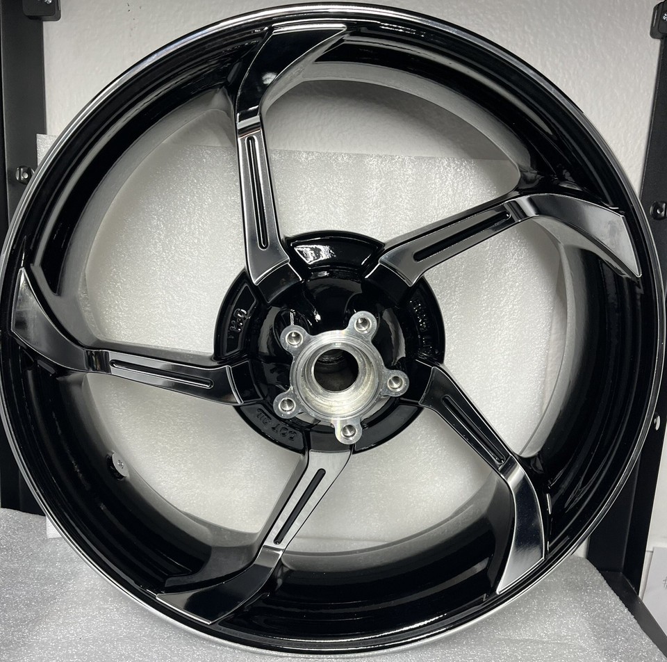 HARLEY CVO AGGRESSOR 2015 -22 STREET GLIDE CHROME REAR WHEEL 18x5 RIM ...