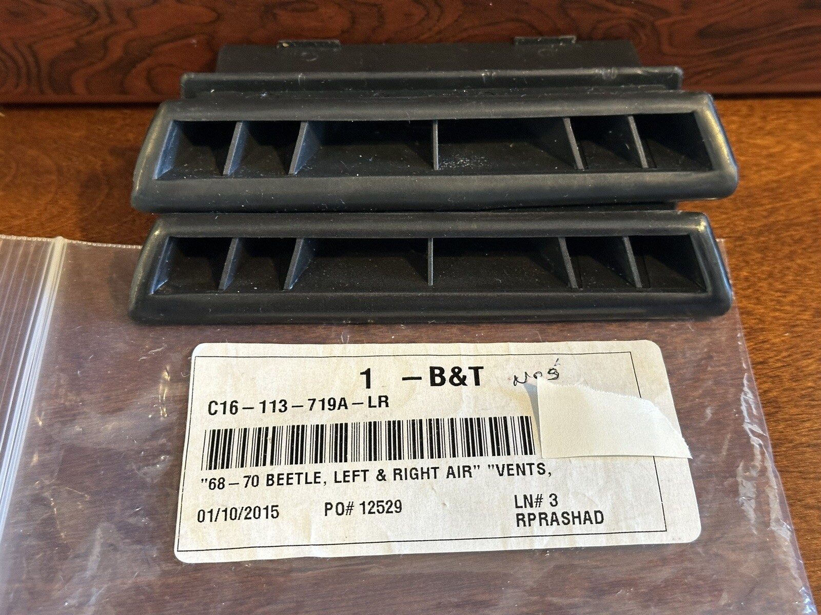 Volkswagen 1968-1970 Beetle, Left & Right Air Vents / C16-113-719A-LR ...