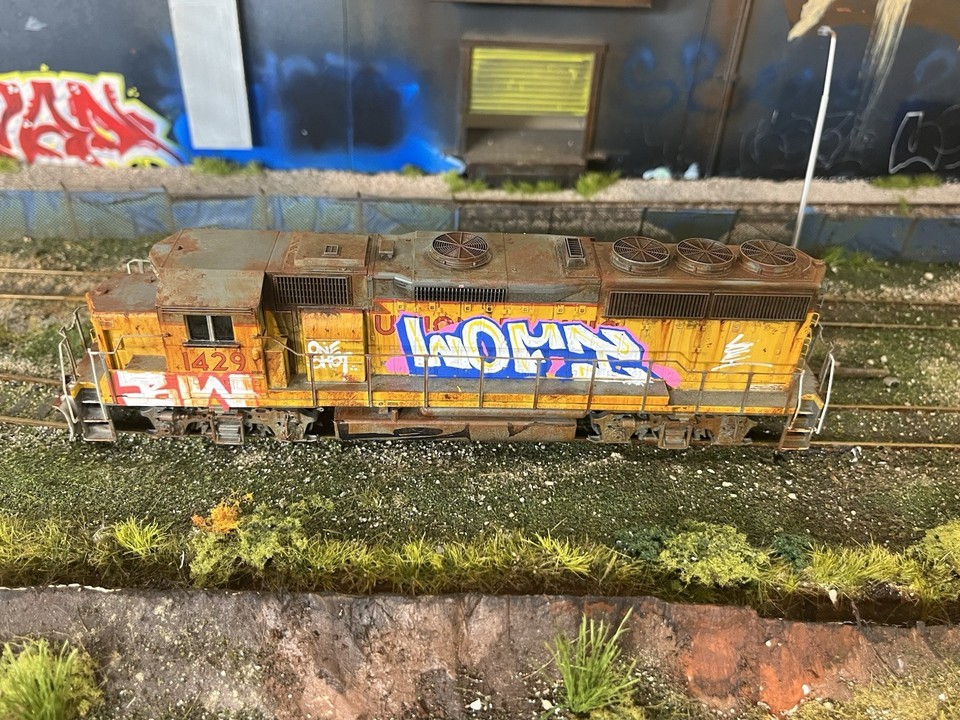 Ho Scale Union Pacific Locomotive, Custom Weathering, Custom Graffiti ...