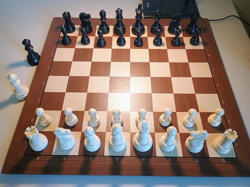 DGT Smart Board with Indices (includes plastic pieces) Electronic Chess ...