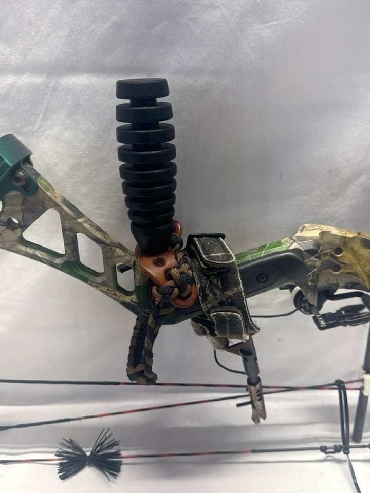 Darton Pro 1000 COMPOUND BOW 50-60LB RH WITH VIPER VENOM 4 PIN SIGHT ...