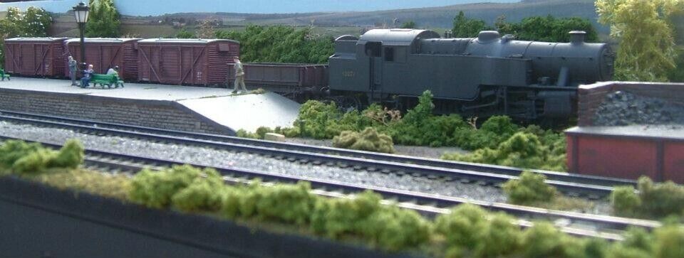 OO Gauge Model Railway Layout with fiddle board 2 @ 5'ft 10" x 16 ...
