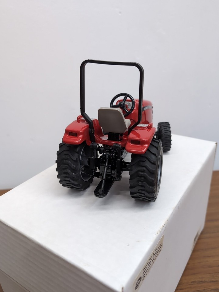 1/16 Scale Models Case IH Farmall DX33 Utility Toy Tractor 2004 Farm ...