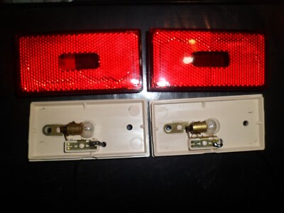 NOS Cub Cadet Tail lights Assemblies Wide Frames 86 108 109 128 129 149 ...